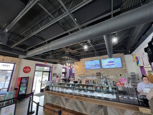 DEJA MOO CREAMERY & COFFEE - Updated September 2025 - 57 Photos & 49 ...