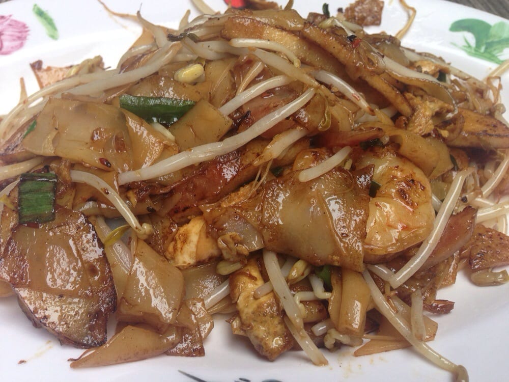 HARBOUR TOWN NOODLE INN - Updated October 2025 - 840 Wellington St ...