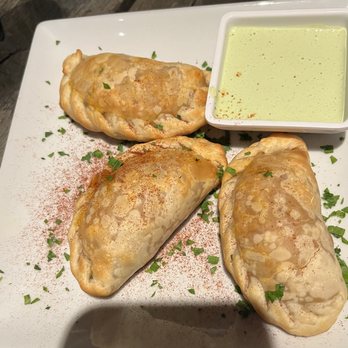 TWISTED VINE - Updated September 2024 - 1175 Photos & 1312 Reviews ...