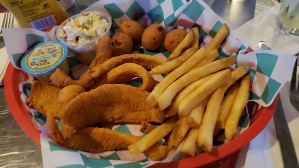 BOBALOUIE’S GRILLE & SPORTS GARDEN - Updated September 2025 - 16 Photos ...