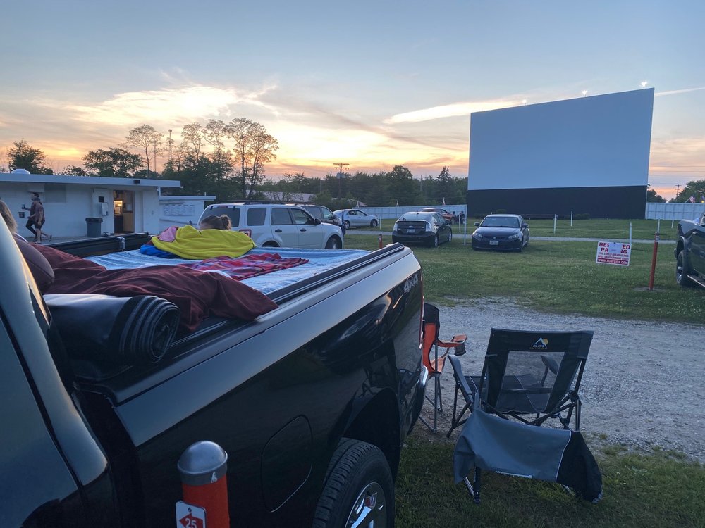 MAYFIELD ROAD DRIVE-IN - 14 Reviews - 12091 Mayfield Rd, Chardon, OH - Yelp