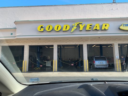 GOODYEAR AUTO SERVICE - Updated December 2025 - 43 Photos & 307 Reviews ...