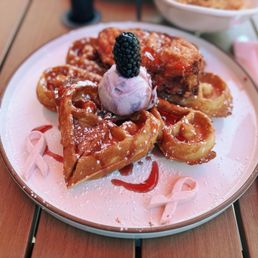 RED MAPLE - Updated October 2025 - 2224 Photos & 1413 Reviews - 10123 ...