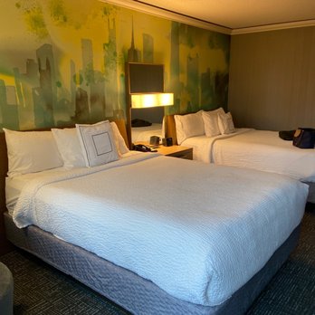 COURTYARD CHICAGO DOWNTOWN/MAGNIFICENT MILE - Updated August 2024 - 159 ...