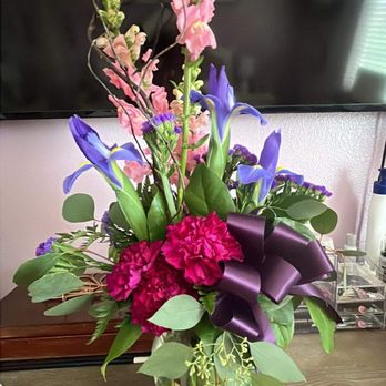 WES’ FLOWERS - Updated October 2024 - 143 Photos & 193 Reviews - 28007 ...