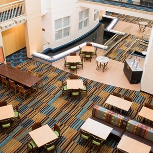 HAMPTON INN OAKLAND-HAYWARD - Updated August 2025 - 218 Photos & 107 ...