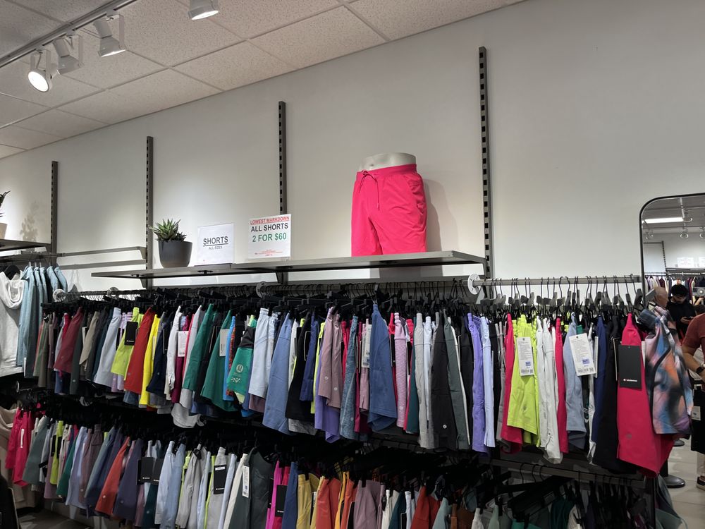 LULULEMON DESERT HILLS - Updated January 2026 - 34 Photos & 92 Reviews ...