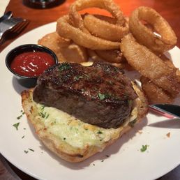 ELBOW ROOM - Updated December 2025 - 1294 Photos & 1122 Reviews - 731 W ...