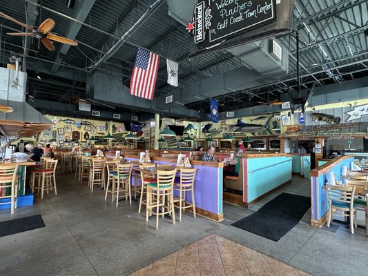 PINCHERS - Updated December 2025 - 204 Photos & 317 Reviews - 10029 ...