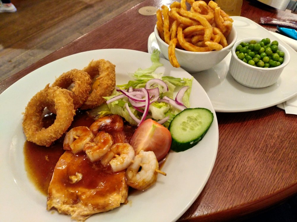 WOLFIES WINE BAR - Pubs - 6 South Parade, Skegness, Lincolnshire, United Kingdom - Phone Number ...