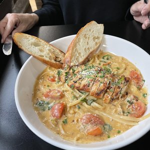 SPLIT SOCIAL KITCHEN - 94 Photos & 65 Reviews - 3021 E Sunshine St ...