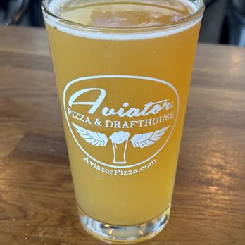 AVIATOR PIZZA & DRAFTHOUSE - Updated May 2025 - 360 Photos & 476 ...