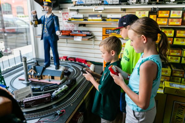 TINY TIM’S TRAINS & TOYS - 23 Photos & 12 Reviews - Toy Stores - 104 S ...