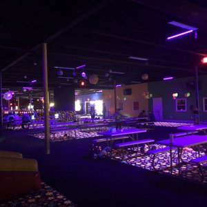 ROLLER CITY - 15 Photos & 16 Reviews - 6445 W Washington St ...