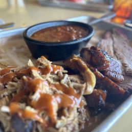 LUCILLE’S SMOKEHOUSE BAR-B-QUE - Updated July 2025 - 1774 Photos & 2055 ...