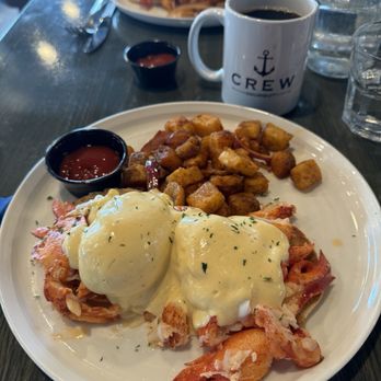 CREW OGUNQUIT - Updated June 2025 - 232 Photos & 118 Reviews - 8 Shore Rd, Ogunquit, Maine ...