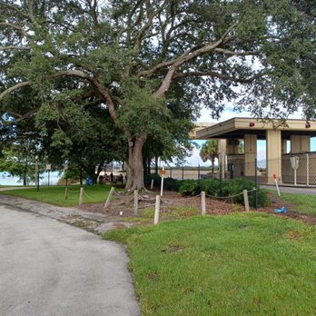 LAKE UNDERHILL PARK - Updated December 2025 - 165 Photos & 37 Reviews ...