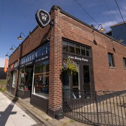 ASLAN BREWING TANGLETOWN - Updated September 2025 - 15 Photos - 2253 N ...