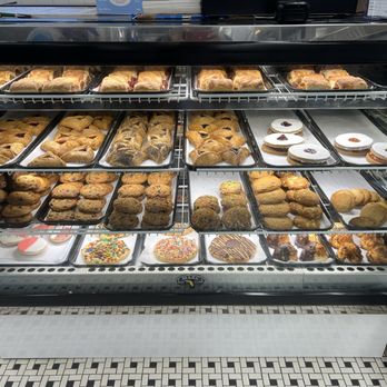 FAMOUS 4TH STREET DELICATESSEN - Updated December 2024 - 1261 Photos ...