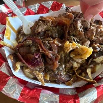 NISKERS CHAR-GRILL & SLAP SHOT HOCKEY BAR - Updated July 2025 - 215 ...