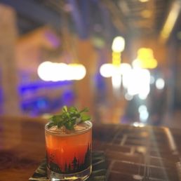 YAGER LODGE &RARE - Updated November 2025 - 127 Photos & 17 Reviews ...