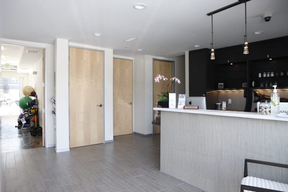 REED CHIROPRACTIC + WELLNESS CENTER - Updated December 2025 - 10 Photos ...