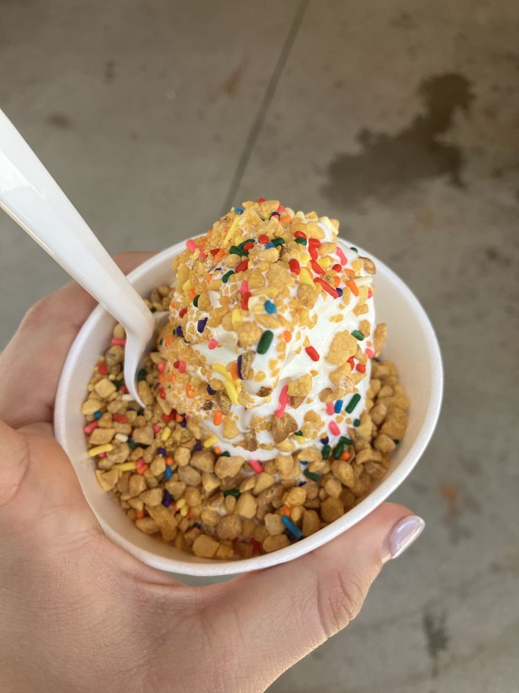 VILLAGE DRIVE-IN - Updated December 2025 - 28 Photos & 31 Reviews - 212 ...