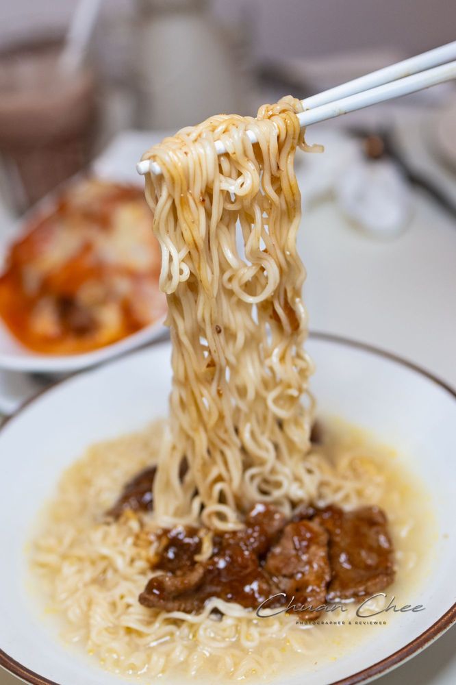 SAMMI - Updated December 2025 - 99 Photos & 17 Reviews - 862 Danforth ...