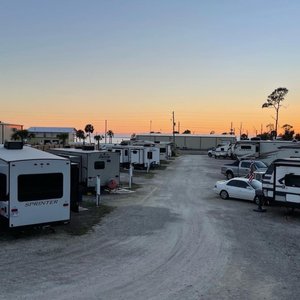 HO-HUM RV PARK - Updated October 2025 - 75 Photos & 22 Reviews - 2132 ...
