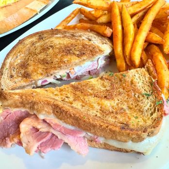 FADÓ IRISH PUB - Updated December 2025 - 347 Photos & 306 Reviews - 933 ...