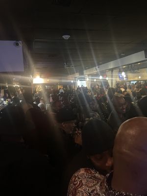 R LOUNGE - Updated December 2025 - 4167 183rd St, Country Club Hills ...