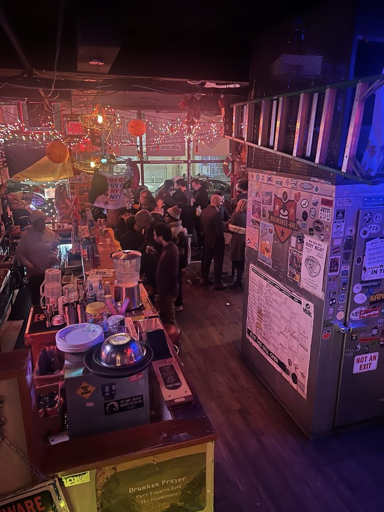 FULL CIRCLE BAR - Updated October 2025 - 122 Photos & 164 Reviews - 318 ...