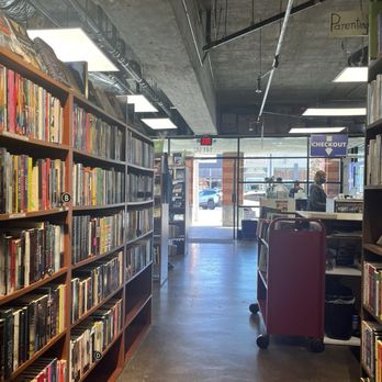 HALF OFF BOOKS - Updated October 2025 - 261 Photos & 311 Reviews - 141 ...