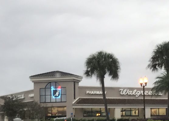 WALGREENS - Updated September 2024 - 28 Photos & 18 Reviews - 8265 ...