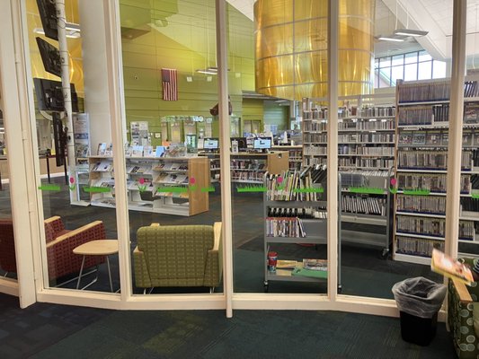 BEAR LIBRARY - Updated December 2025 - 21 Photos - 101 Governors Pl ...