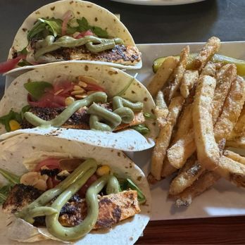 BREW FISH BAR AND EATERY - Updated July 2025 - 215 Photos & 331 Reviews ...