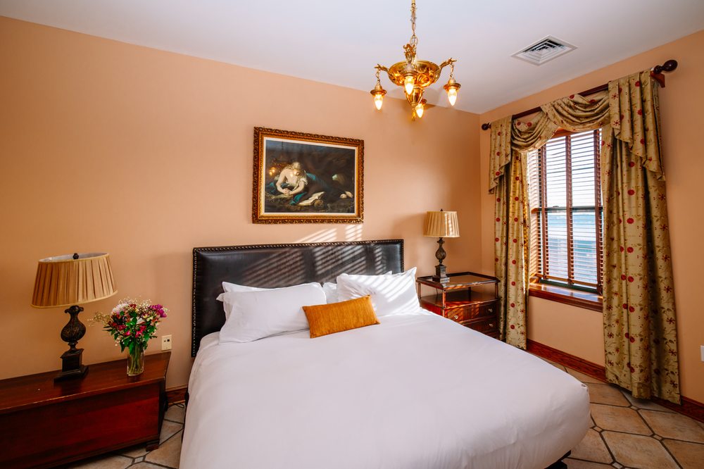 LANDMARK INN - Updated August 2024 - 104 Photos & 73 Reviews - 230 N ...