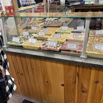 CHUTTERS - Updated November 2025 - 198 Photos & 123 Reviews - 43 Main ...