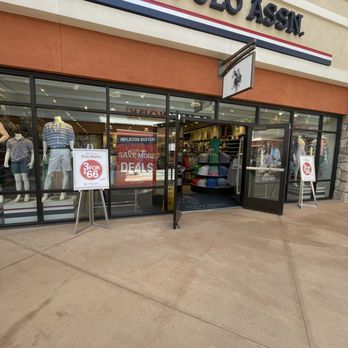 OUTLETS AT TEJON - Updated December 2025 - 547 Photos & 312 Reviews ...