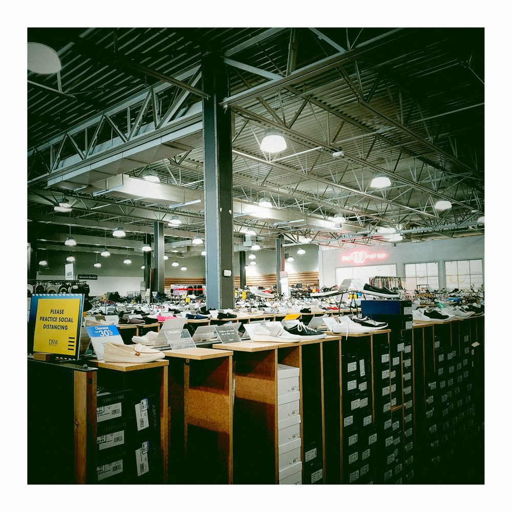 DSW DESIGNER SHOE WAREHOUSE - Updated July 2024 - 26 Photos & 53 ...