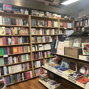TRIDENT BOOKSELLERS & CAFÉ - Updated November 2024 - 1030 Photos & 2111 ...