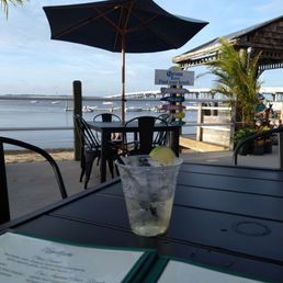 TUCKAHOE INN - Updated June 2025 - 226 Photos & 376 Reviews - 1 Harbor ...