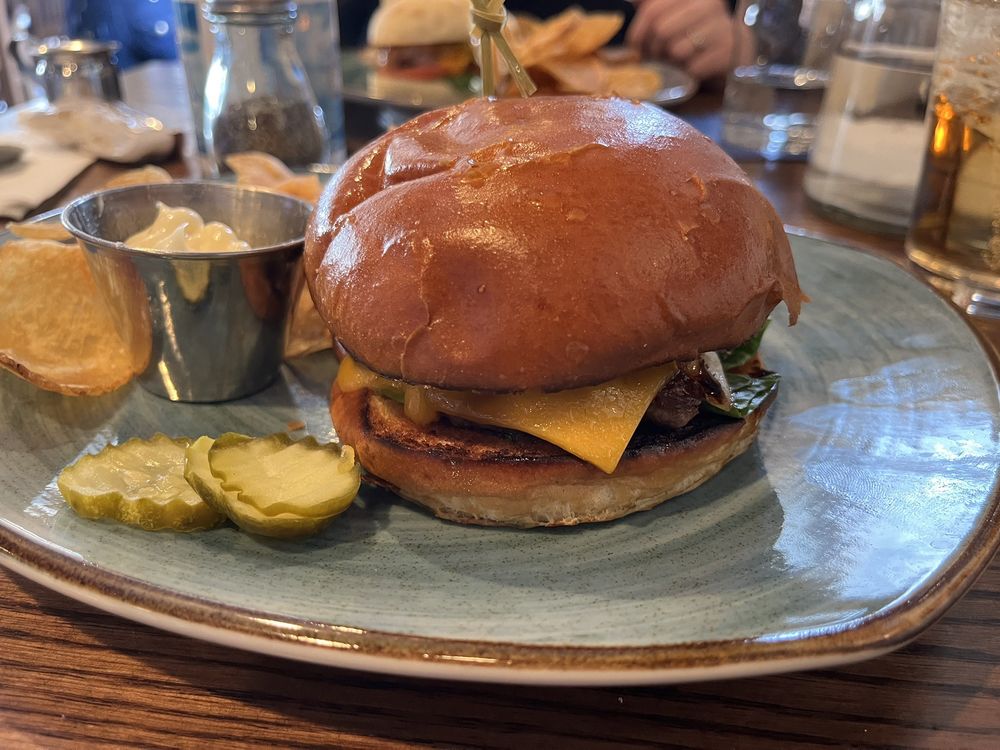 DOCKSIDE PUB - Updated August 2024 - 21 Photos & 35 Reviews - 286 ...