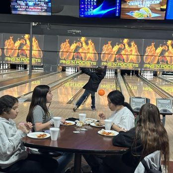 PINS ‘N POCKETS ENTERTAINMENT - Updated June 2024 - 500 Photos & 678 ...