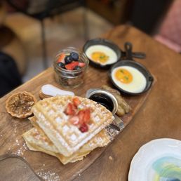 THE READING ROOM - Updated August 2025 - 191 Photos & 92 Reviews - 429 ...