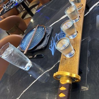 KI CLUB - Updated May 2025 - 326 Photos & 67 Reviews - 1731 Kalakaua ...