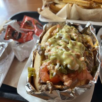 DOGOS VIP - Updated October 2025 - 112 Photos & 73 Reviews - 6125 ...