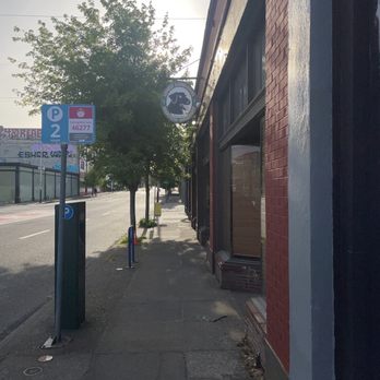 LUCKY LABRADOR BREWING CO - Updated October 2025 - 227 Photos & 377 ...