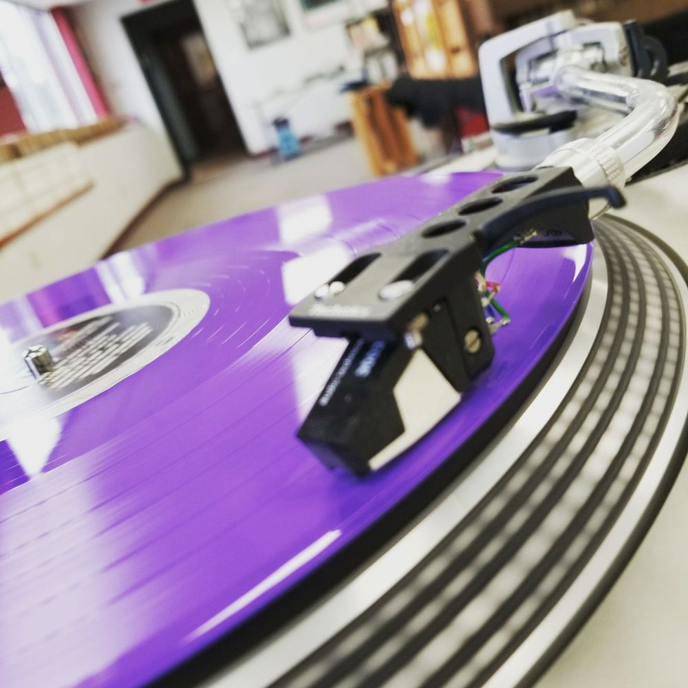 GET HIP RECORDS - Updated March 2024 - 19 Photos - 1800 Columbus Ave ...