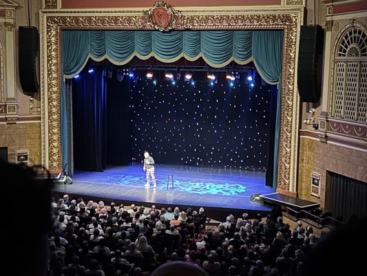 STADIUM THEATRE PERFORMING ARTS CENTER - Updated December 2025 - 44 ...